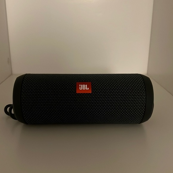 JBL | Portable Audio & Video | Original Jbl Flip Essential With ...